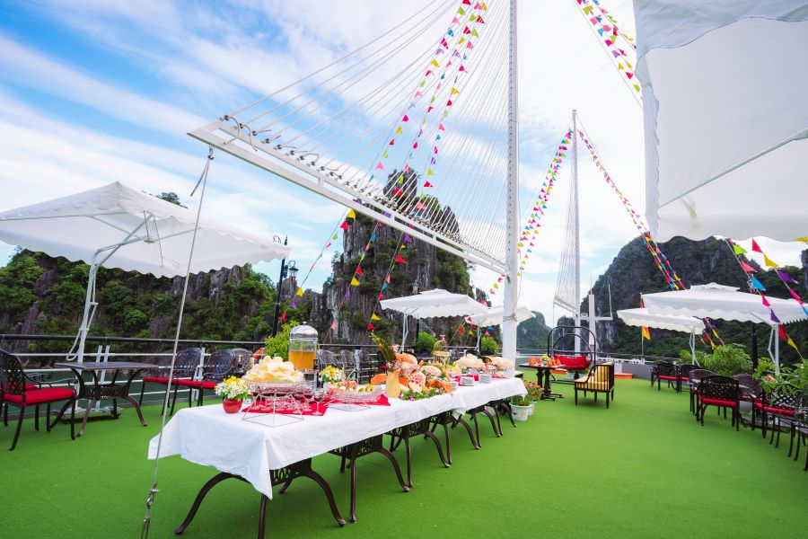 Apollo Premium Cruise Halong Bay Day Tour | 6-Hour Luxury Cruise from Hanoi